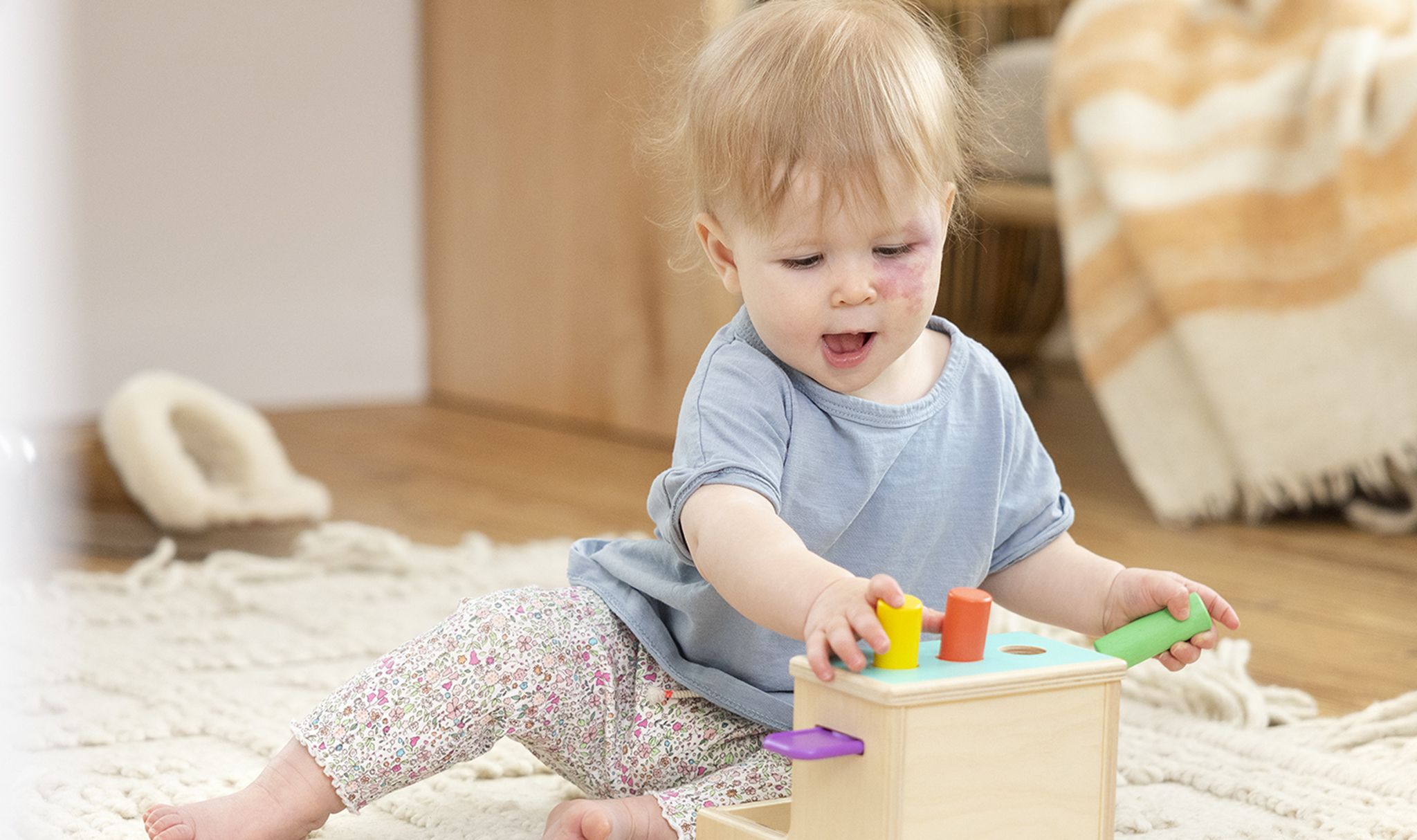 Toddler independent play tips | Lovevery